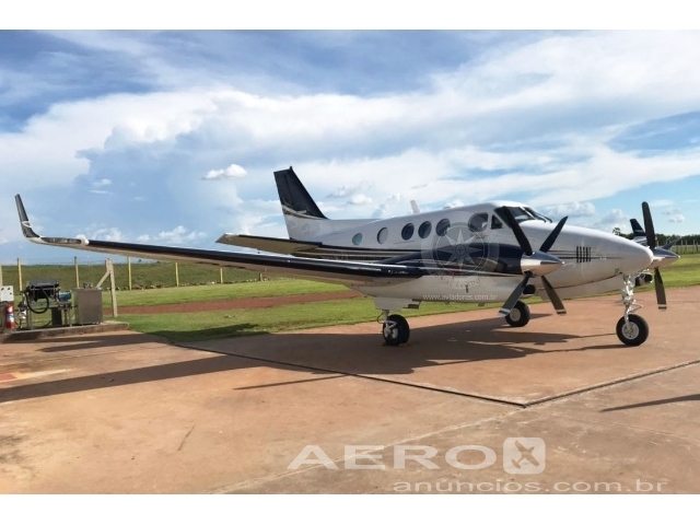 Avião Turbo Hélice Beechcraft King Air C90 GTI – Ano 2008 – 1590 H.T ...