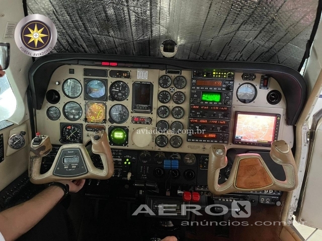 Avião Beechcraft B58 Baron - Ano 1999 - AV6750 | Bimotor Pistão